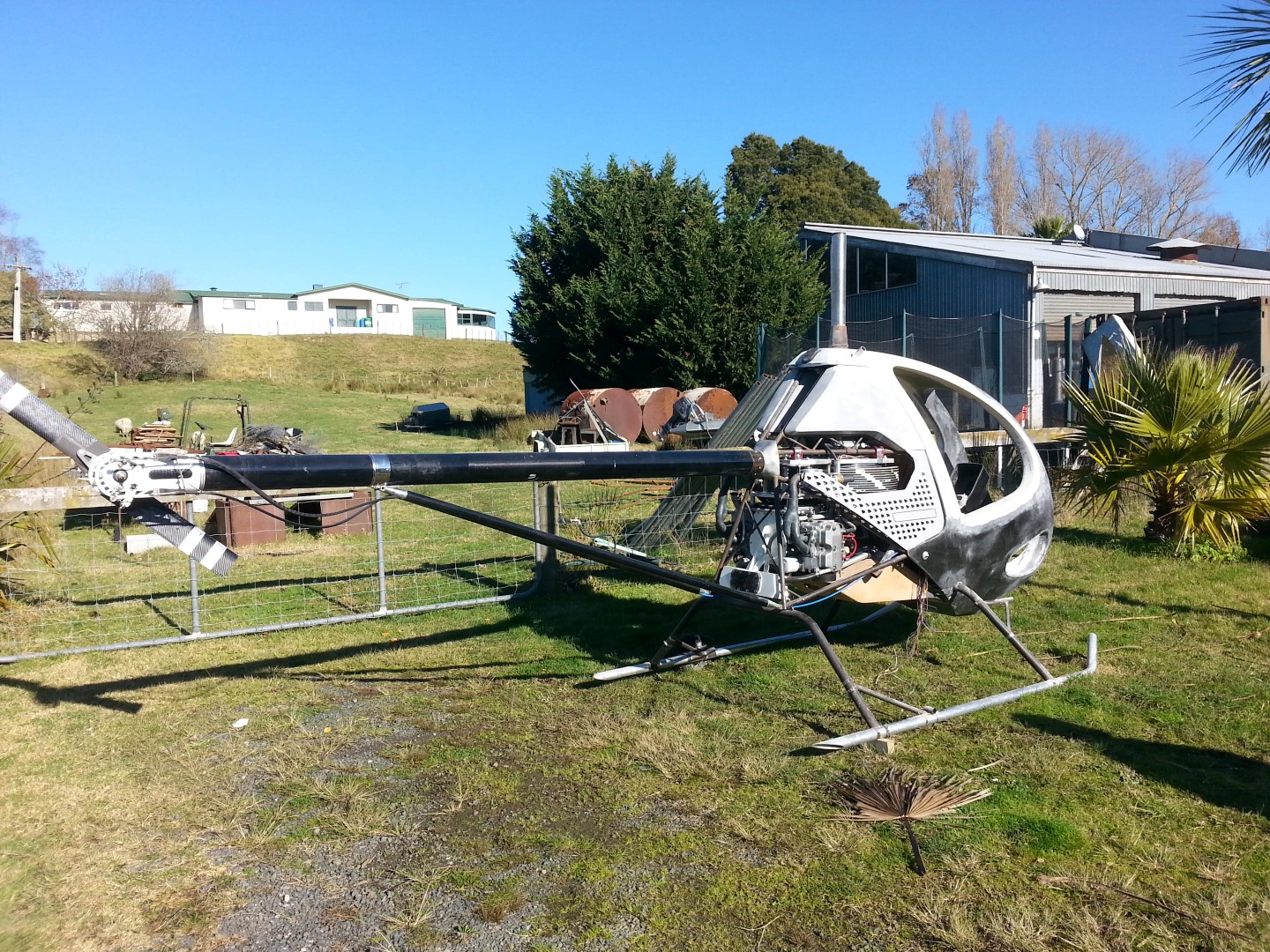 Cameron Carters Blowfly Helicopter Gallery - Redback Aviation Home ...
