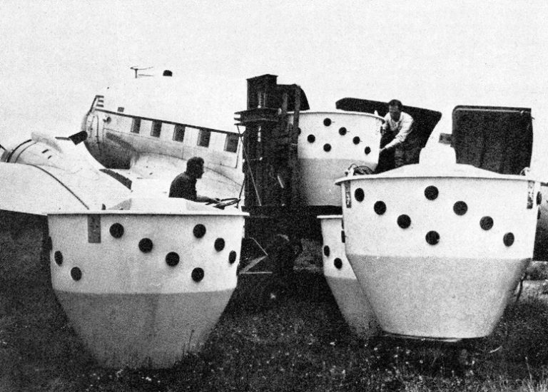 The Flying Bucket Brigade - Helicopter Firefighters - Redback Aviation